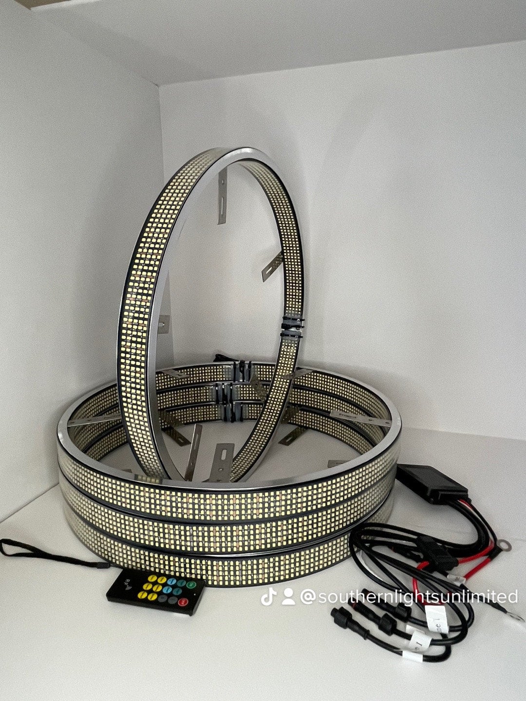 White 10 Row, Dual 5 Row Wheel Rings | Southern Lights Unlimited